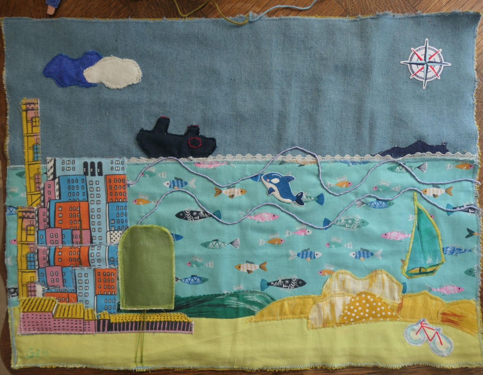 Tapis de conte, évoquer Marseille. – Navigare Necesse Est